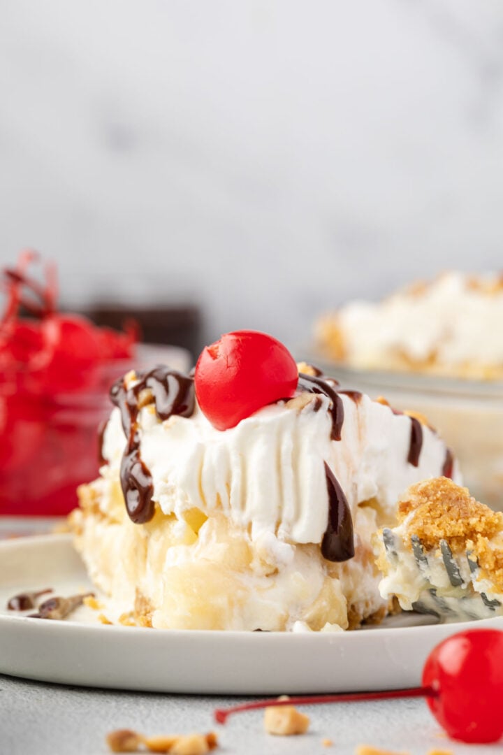 Easy No-Bake Banana Split Pie with Pineapple with Crushed Pineapple