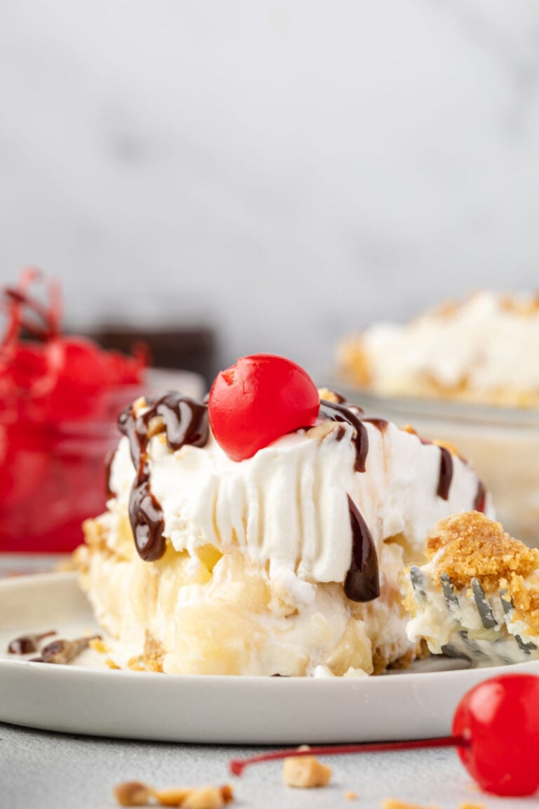 Easy No-Bake Banana Split Pie with Pineapple with Crushed Pineapple