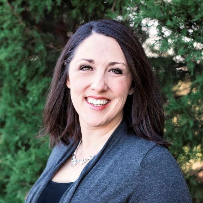 Peach Cobbler Muffins (with Fresh or Canned Peaches)